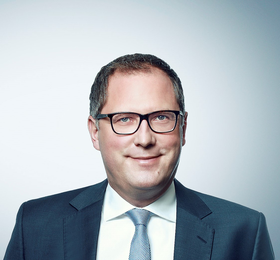 Prof. Dr. Patrick Schroeder - R&W Fachkonferenzen